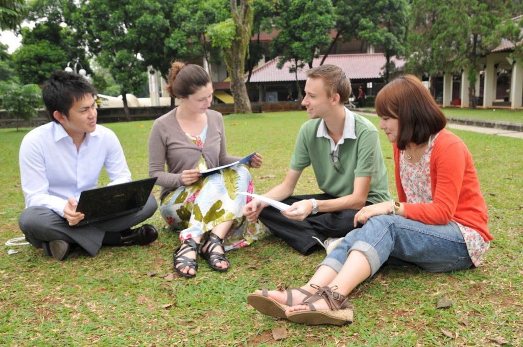 home – Sekolah Kajian Stratejik dan Global (SKSG) Universitas Indonesia